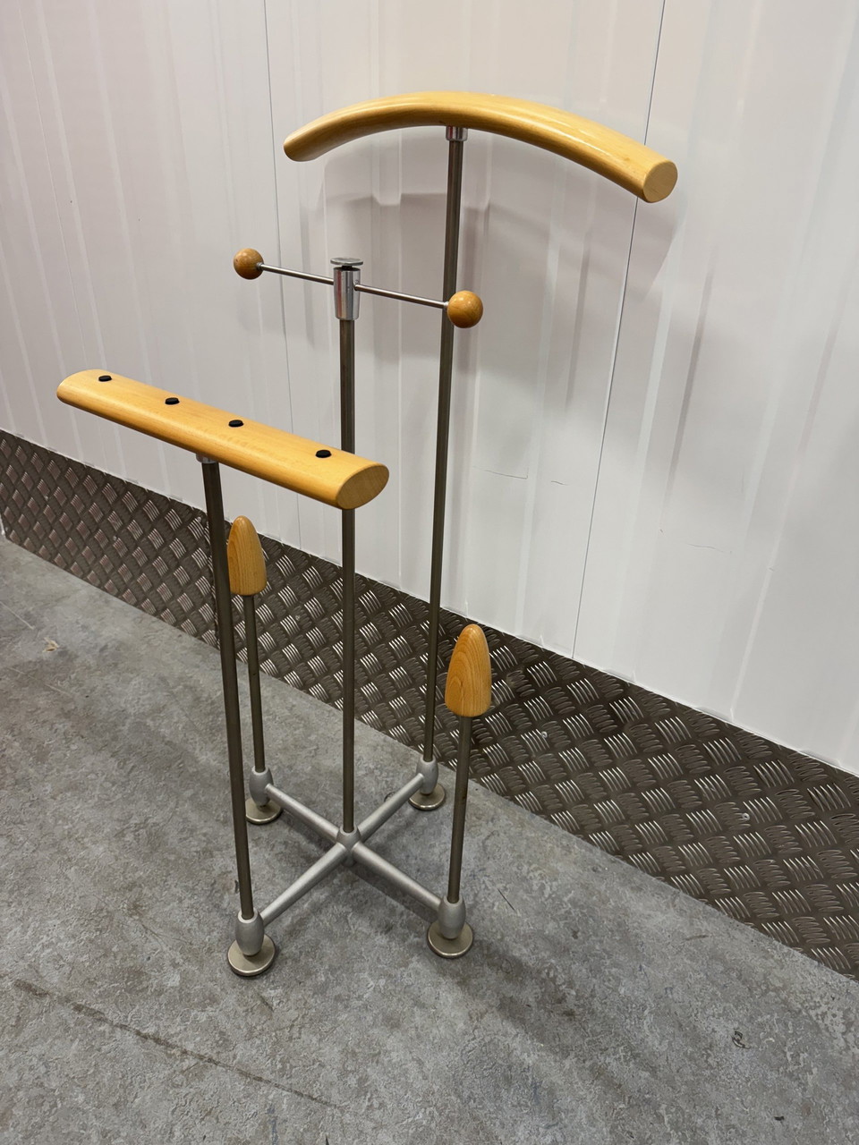 Auping Dressboy Clothing Rack | €70 | Whoppah