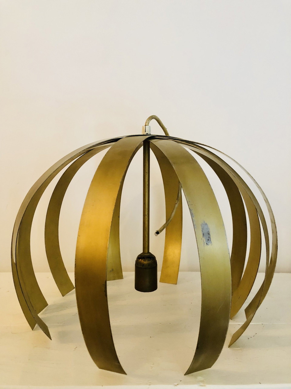 Vintage Oxar hanging lamp | €120 | Whoppah