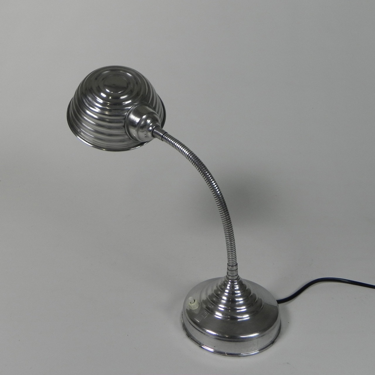Aluminum Vintage Desk Lamp With Bending Bar, 1950s | €125 | Whoppah