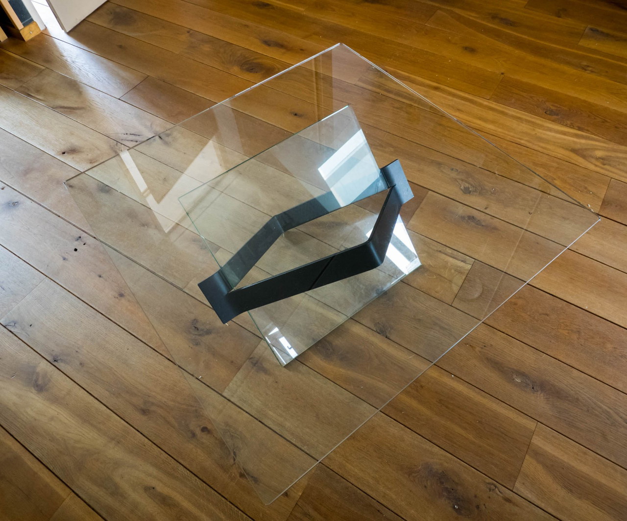 Ed Fennema - Deformed coffee table | €500 | Whoppah