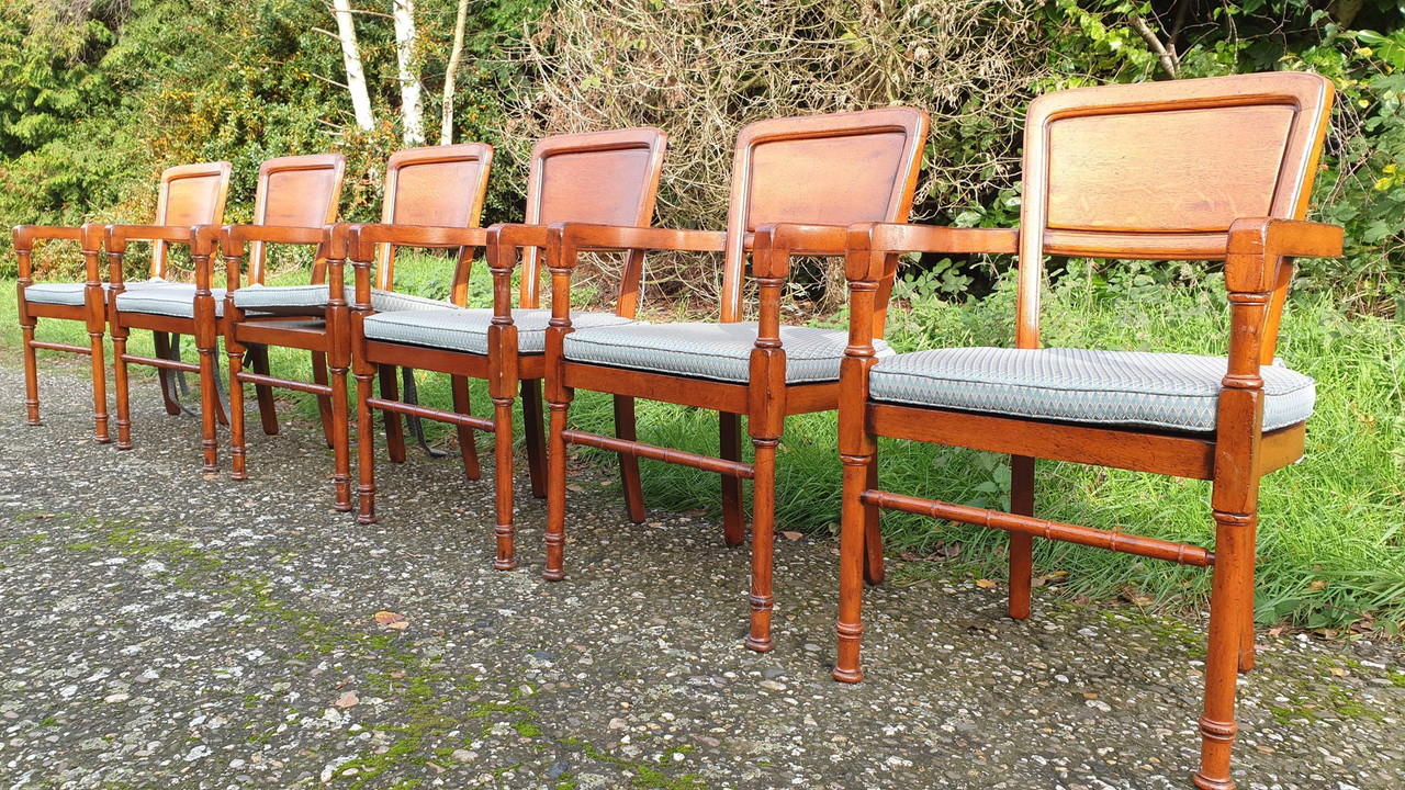 6 Rac Royal Antique English Dining Room Armchairs | €2,412 | Whoppah