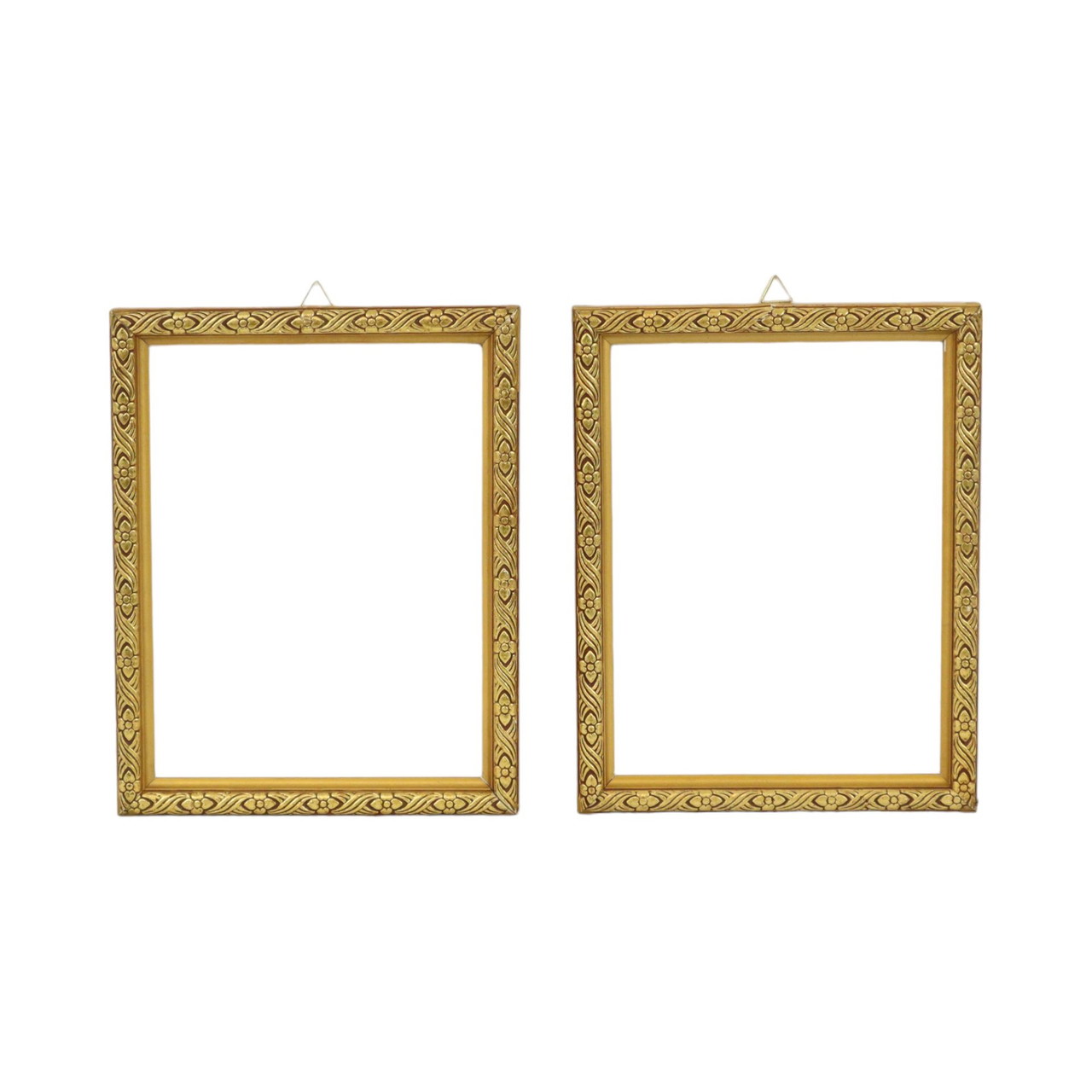 2 Small Gold Baroque Frames | €35 | Whoppah
