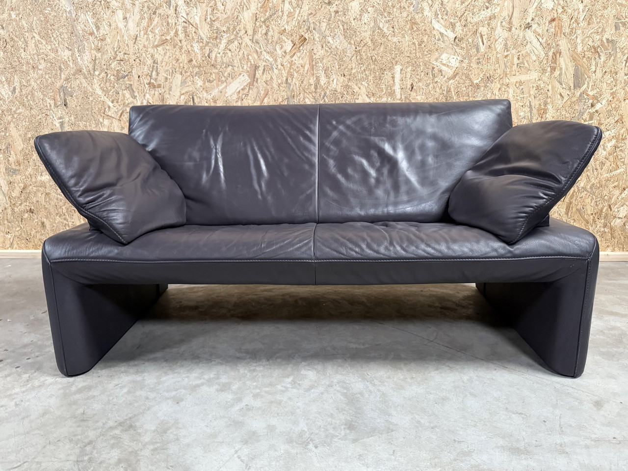 Jori Linea 2.5-Seater Sofa | €170 | Whoppah