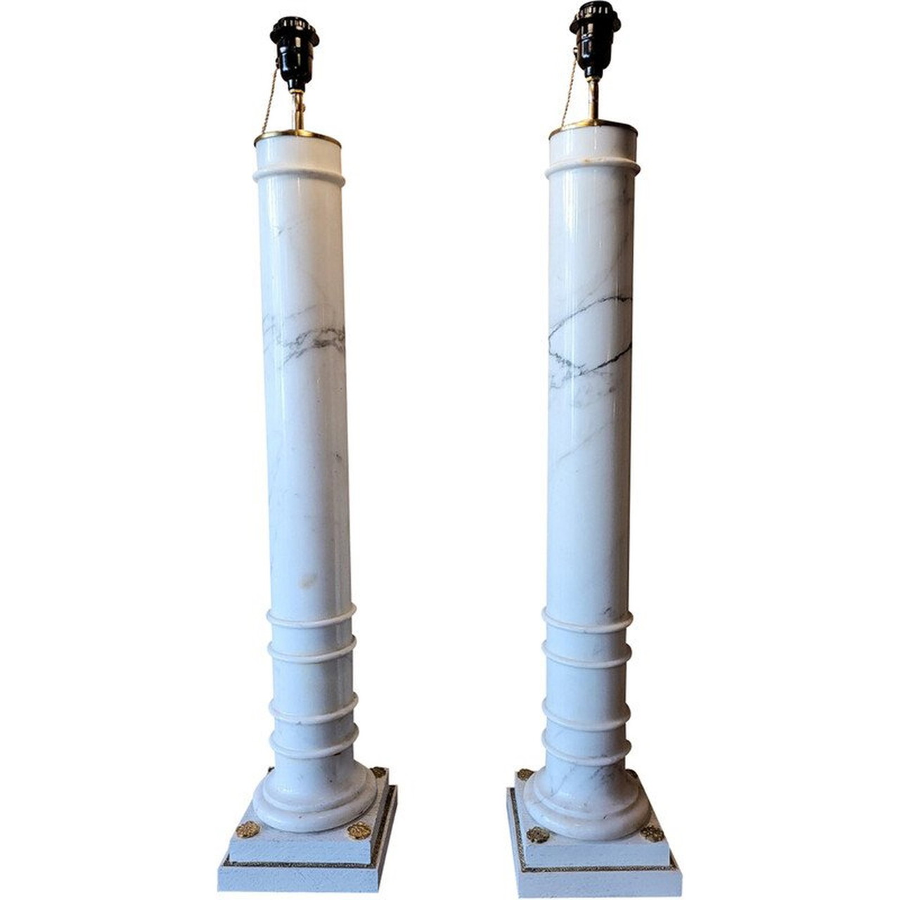 Pair of vintage lamp bases in marble, oakwood and bronze | €720 | Whoppah