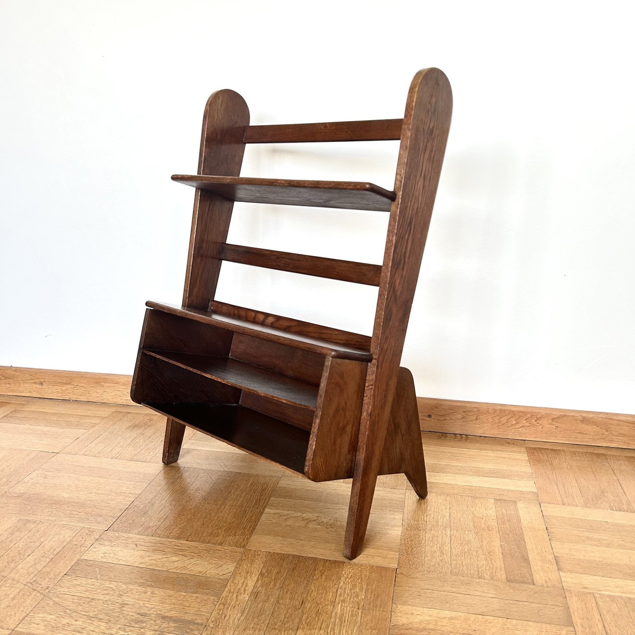 Handheld/Carry-On Bookcase By A. Boček For Krásná Jizba | €1,220 | Whoppah