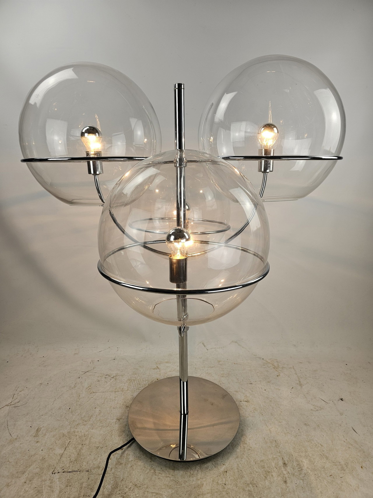 Floor Lamp Model Lyndon Vico Magistretti For O Luce Italy | €3,000 ...