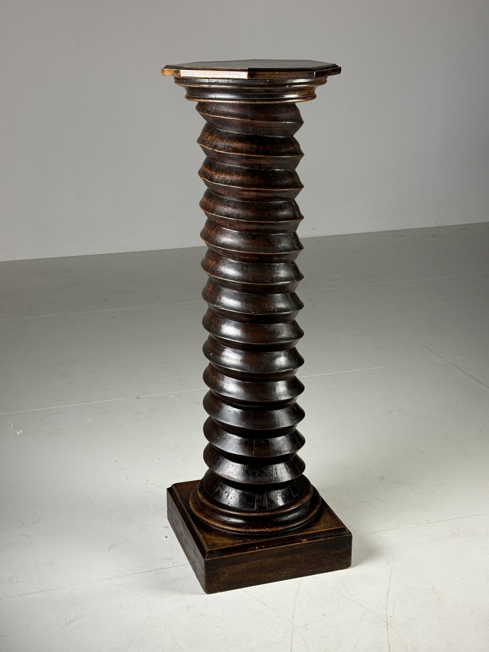 Collumn French Antique Press | €795 | Whoppah