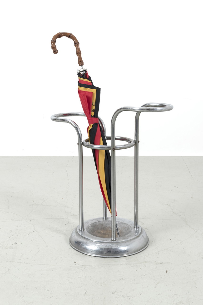 Chrome umbrella holder | €95 | Whoppah