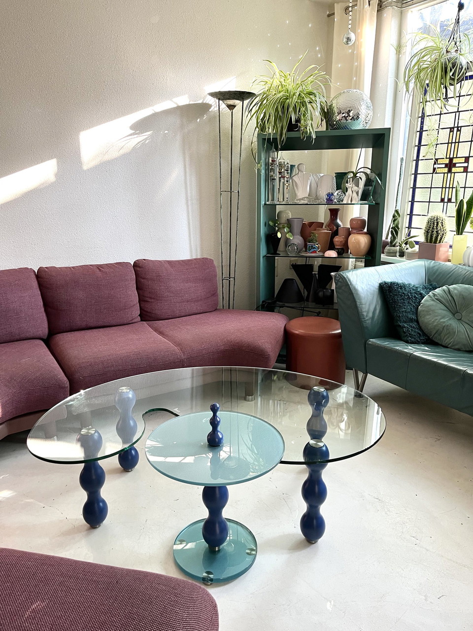 Leolux Zygo coffee table and side table | €500 | Whoppah