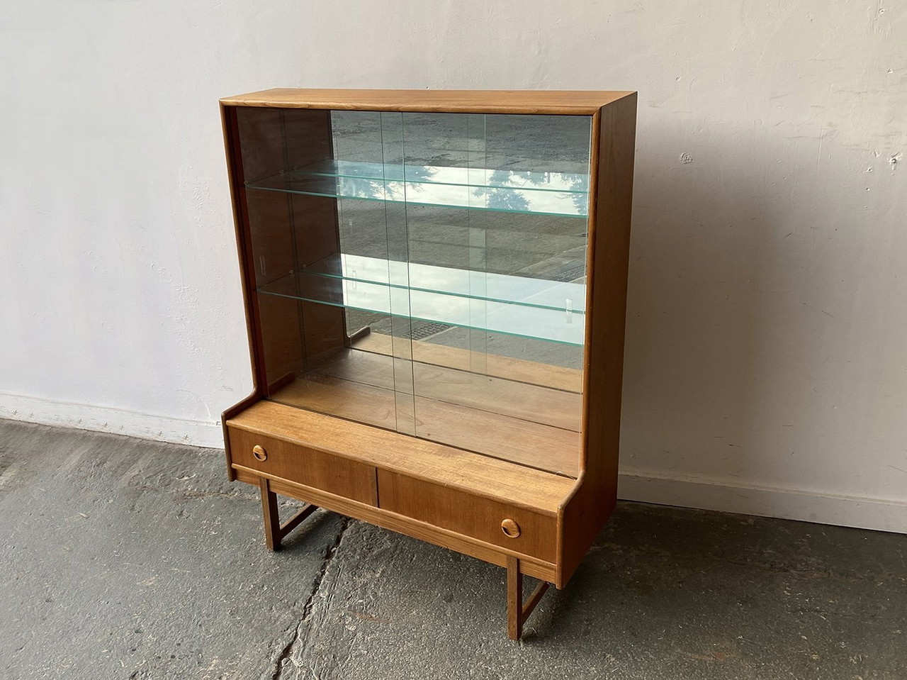 Mid Century 1960 S Mirrored Display Cabinet By Turnidge Of London