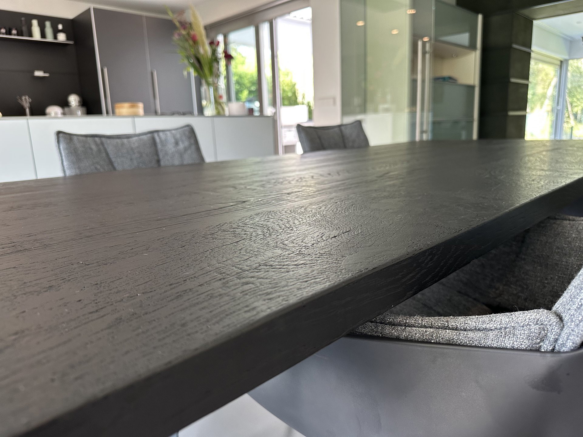 MDF Italia Tense dining table | € 4,500 | Whoppah