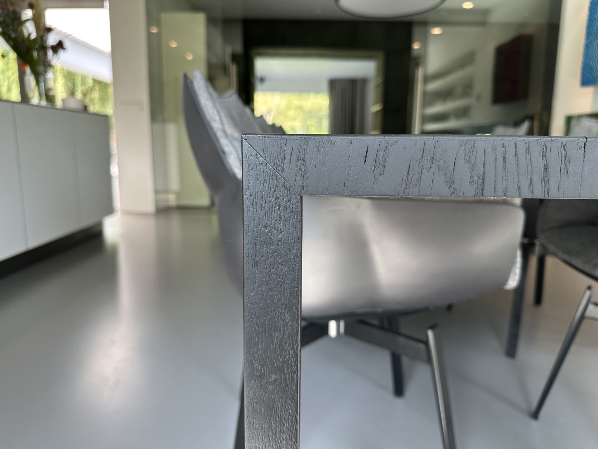 MDF Italia Tense dining table | € 4,500 | Whoppah
