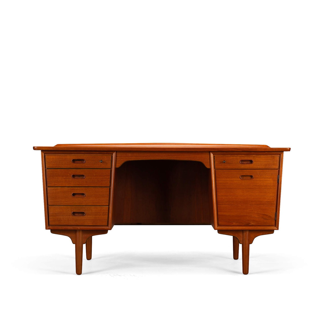 Sigrud Hansen Mobelfabrik desk | €2,915 | Whoppah