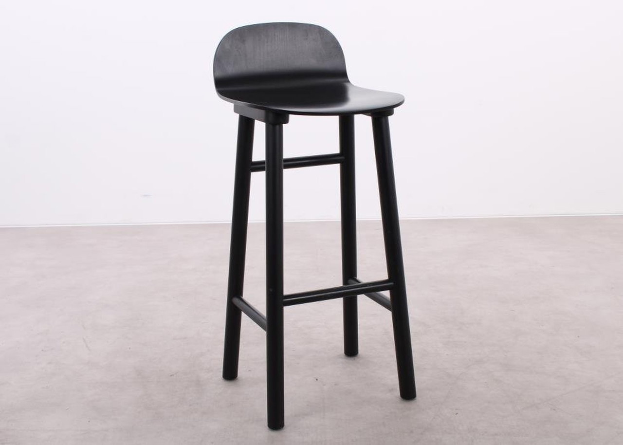 Dum Office Beech Shell Barstool Black | €254 | Whoppah