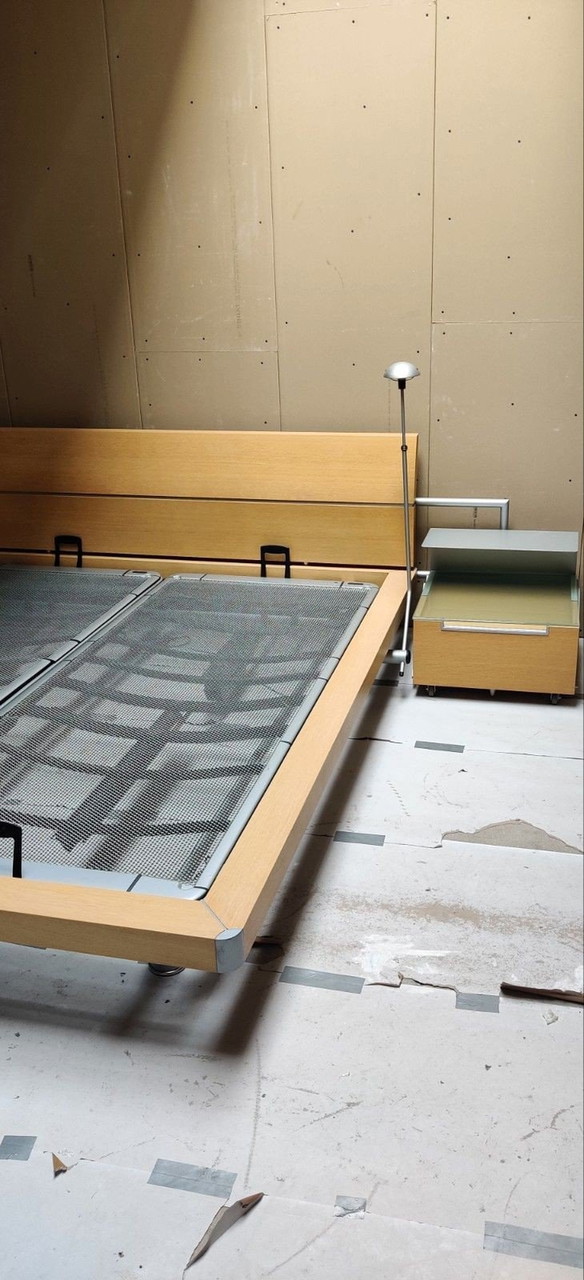 Auping Royal bed | €1,500 | Whoppah