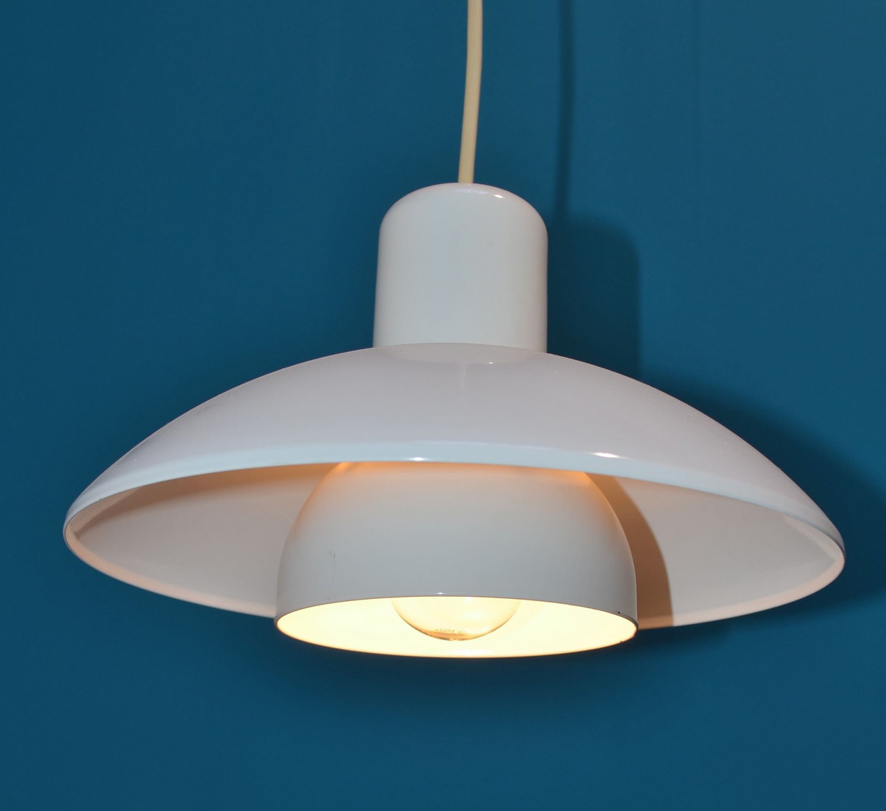 Horn ceiling lamp Danish Design | €120 | Whoppah