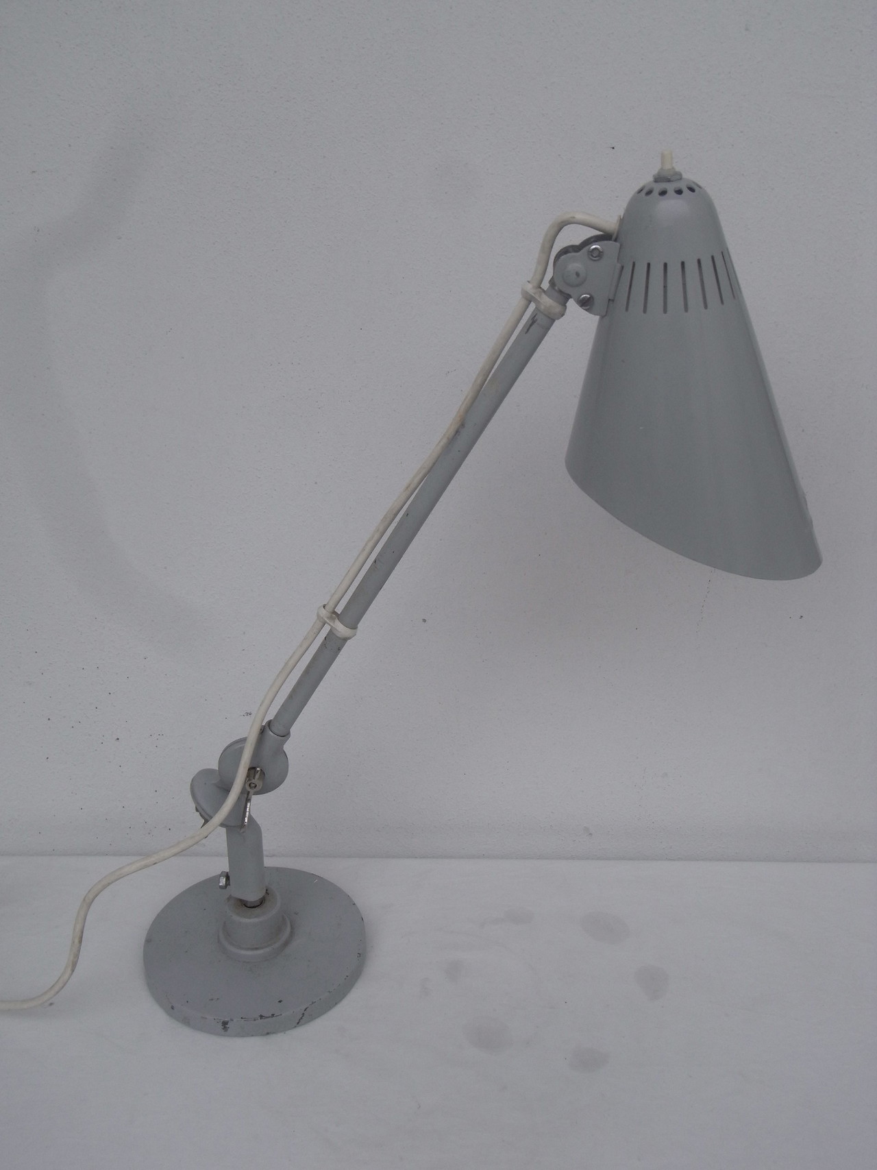 Kaiser Idell ISIS table lamp Lamp Christian Dell | €240 | Whoppah