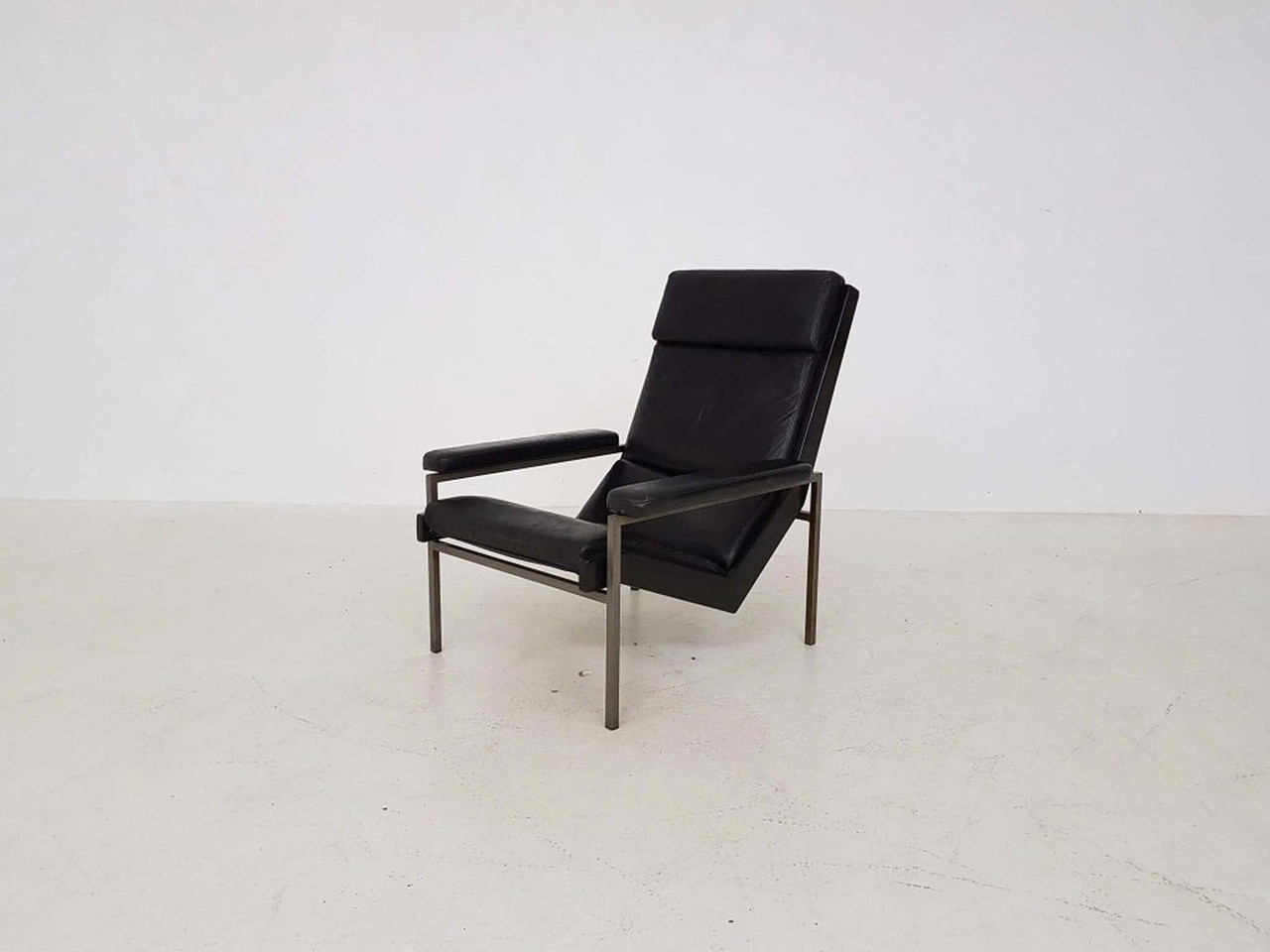 Rob Parry for Gelderland black leather lounge chair, The Nerherlands ...
