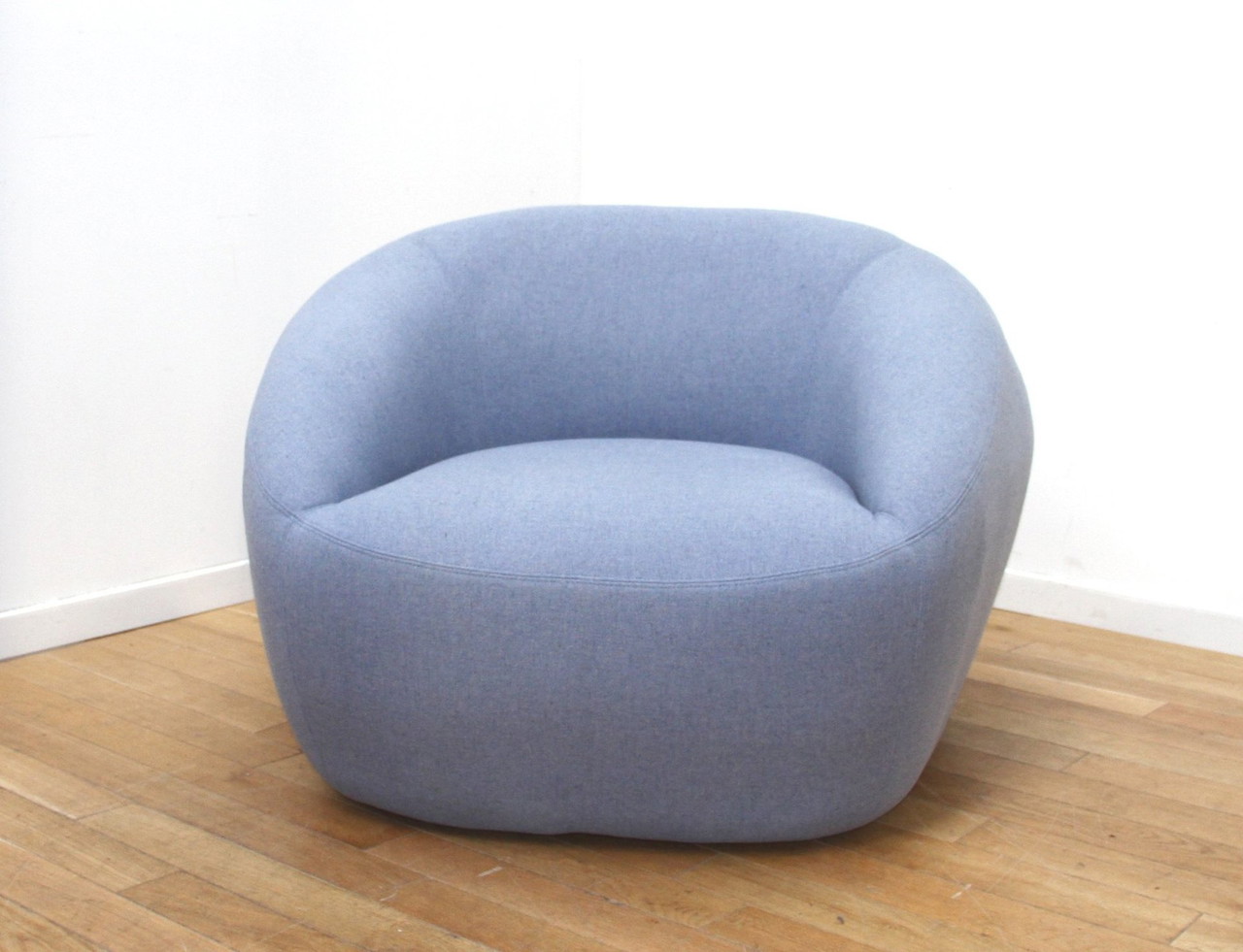 Lounge chair Jinx, Allermuir | €585 | Whoppah