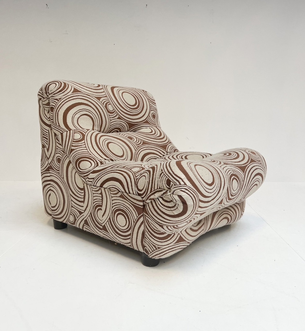 Intermediate Element Of Rezia Bench By Emilio Guarnacci & Felix ...