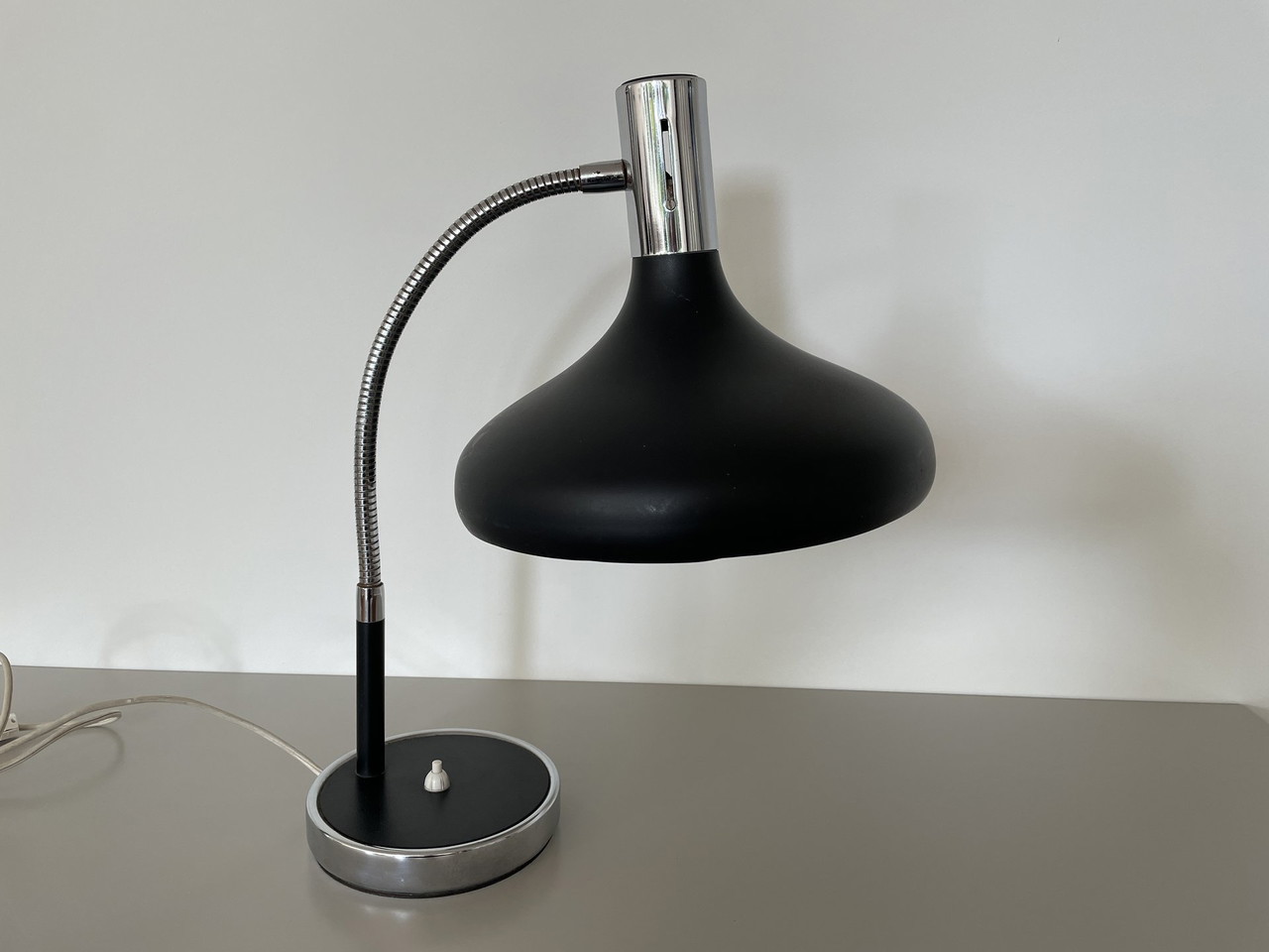 Vintage 60s Lamp | €120 | Whoppah