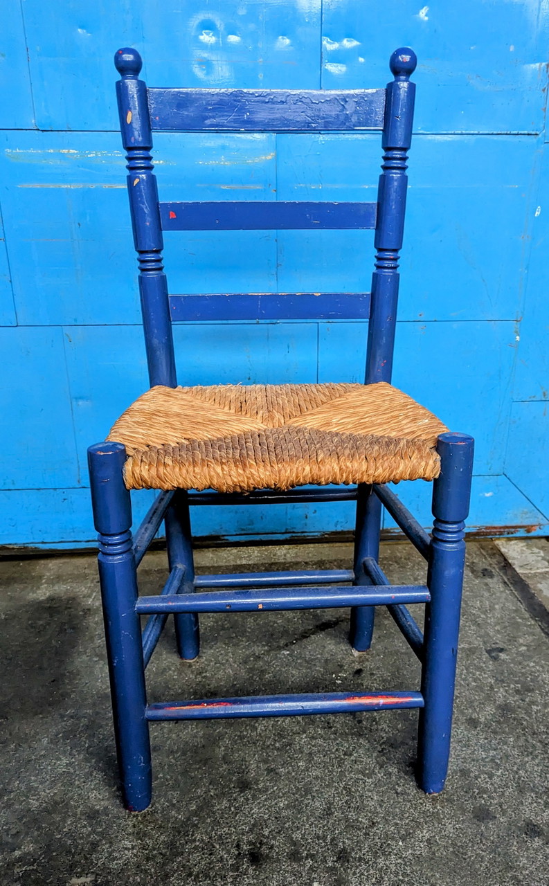 Blue vintage chair/wicker seat | €30 | Whoppah
