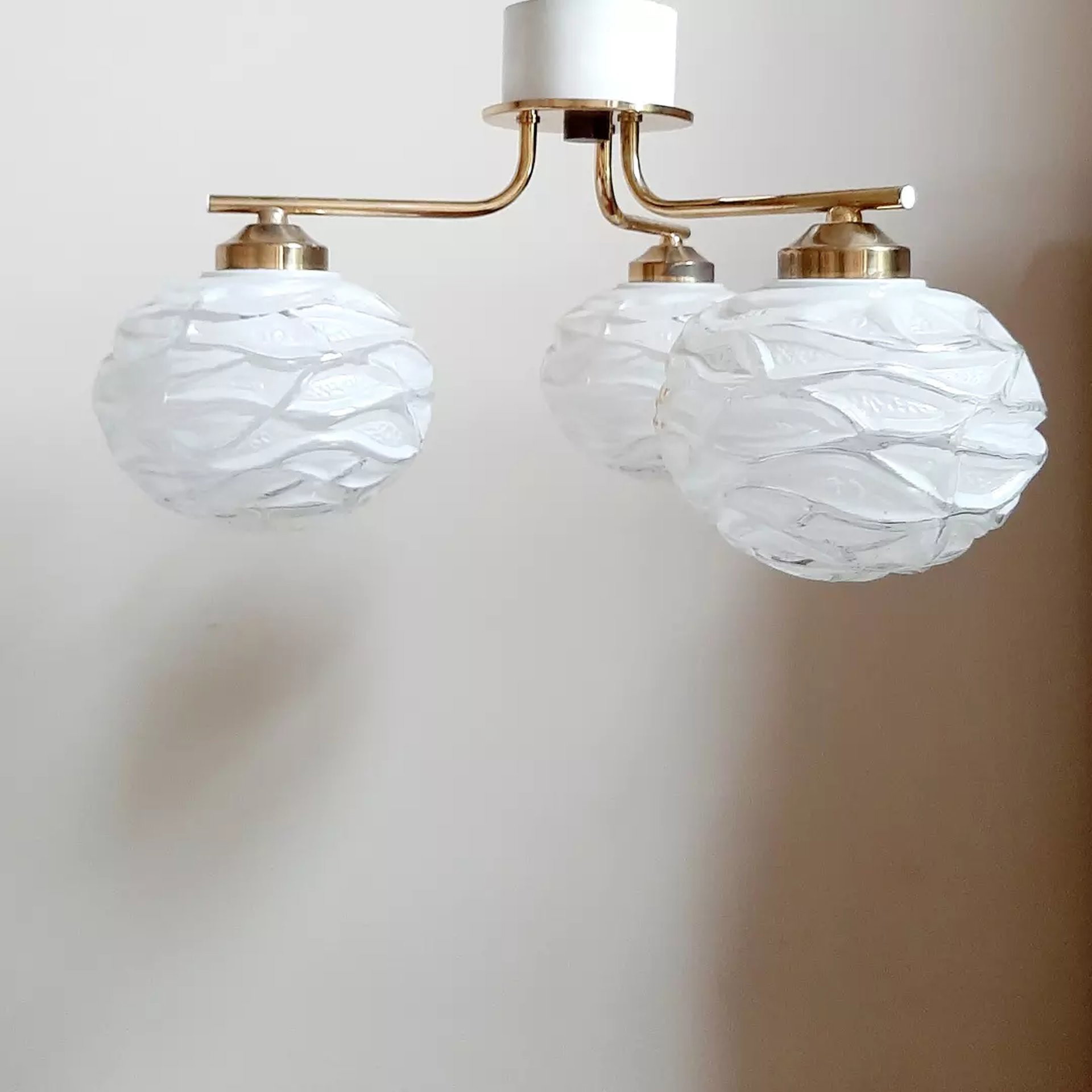 1950s hanging lamp Ball lamp | €75 | Whoppah