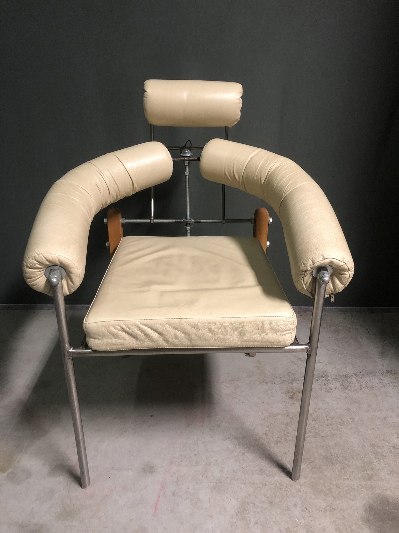 Heinz Julen Pirmin arm chair | €795 | Whoppah
