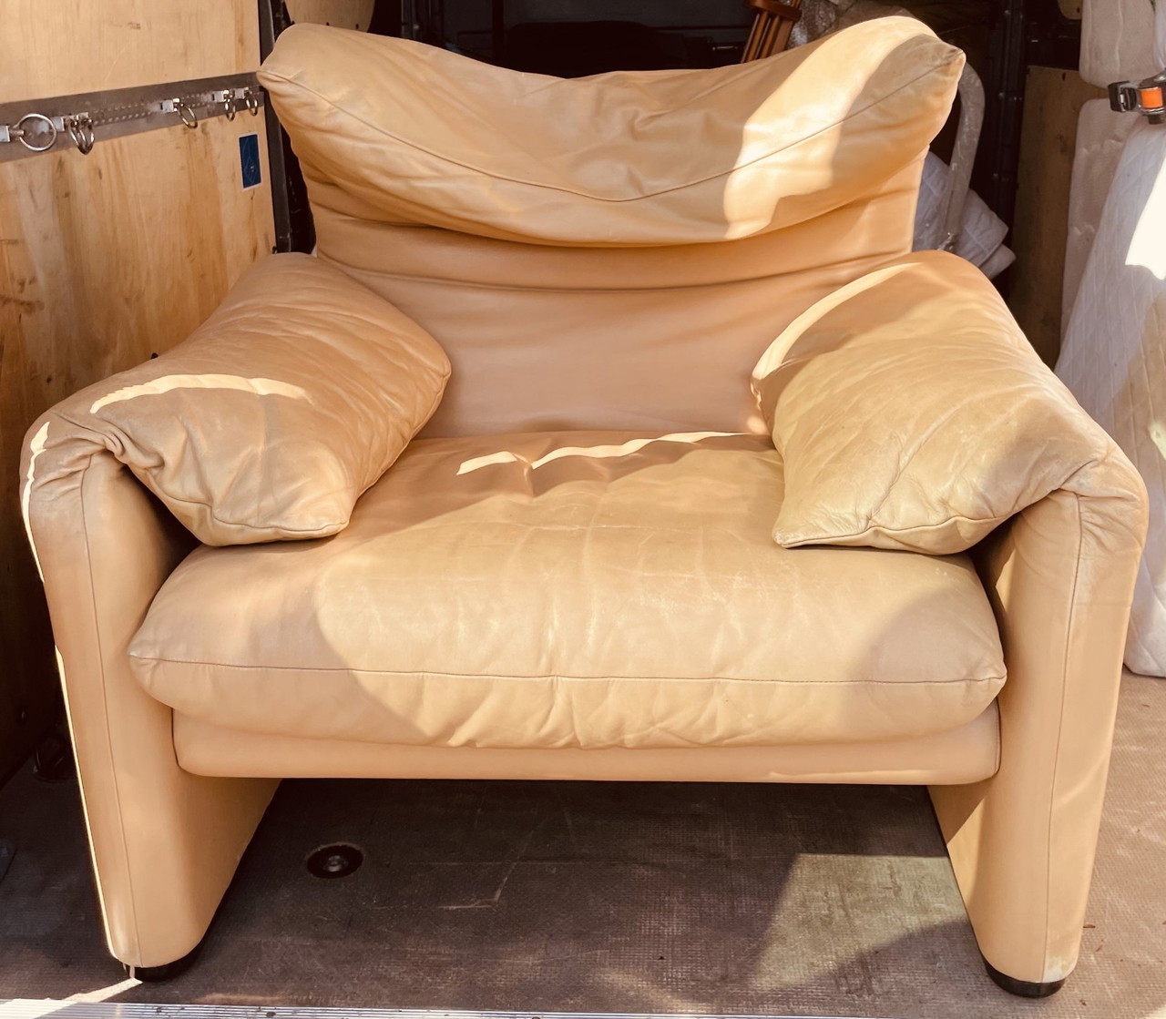 Cassina Maralunga chair by Vico Magistretti | €1,500 | Whoppah