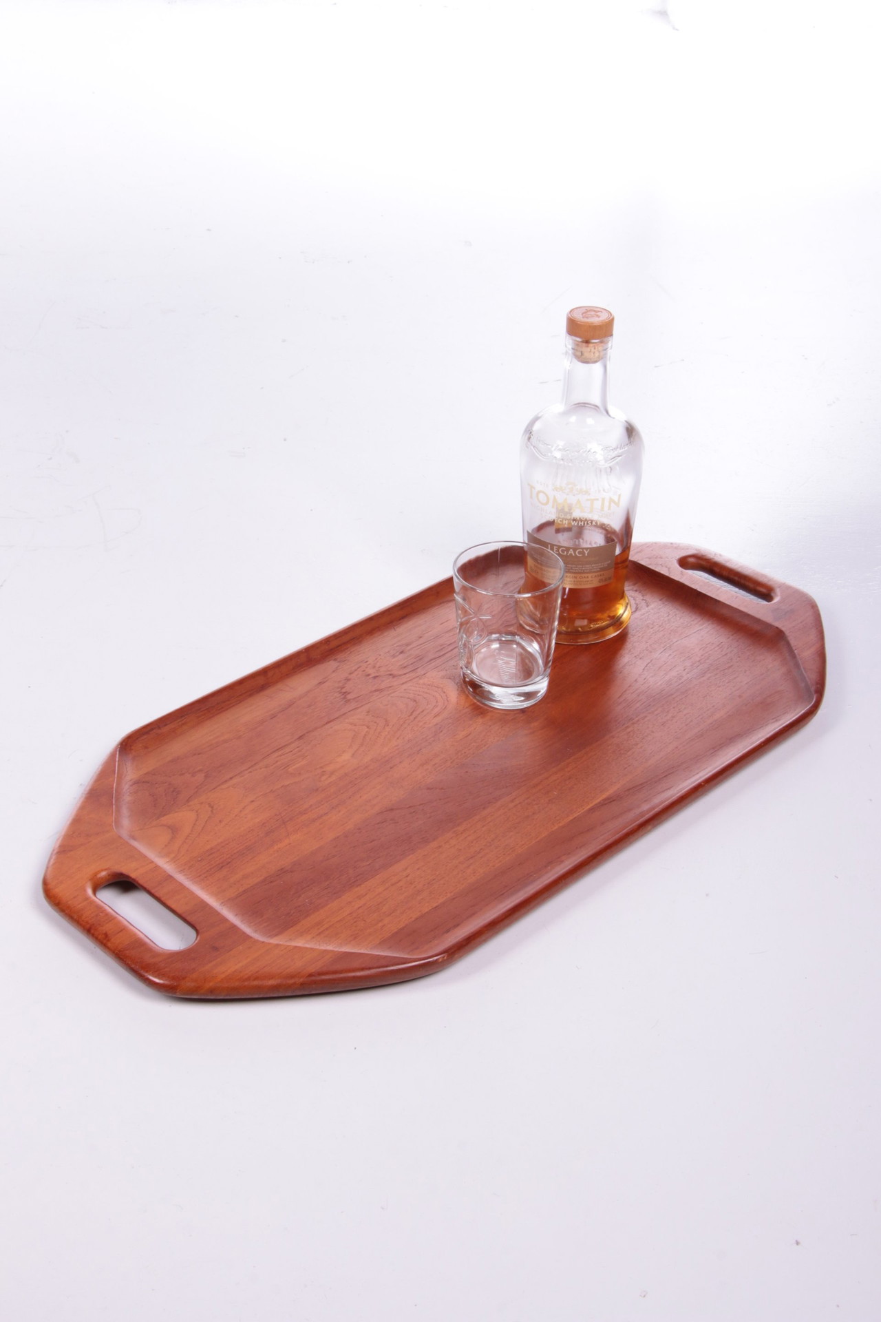 Danish Teak Tray Digsmed model 911 | €285 | Whoppah