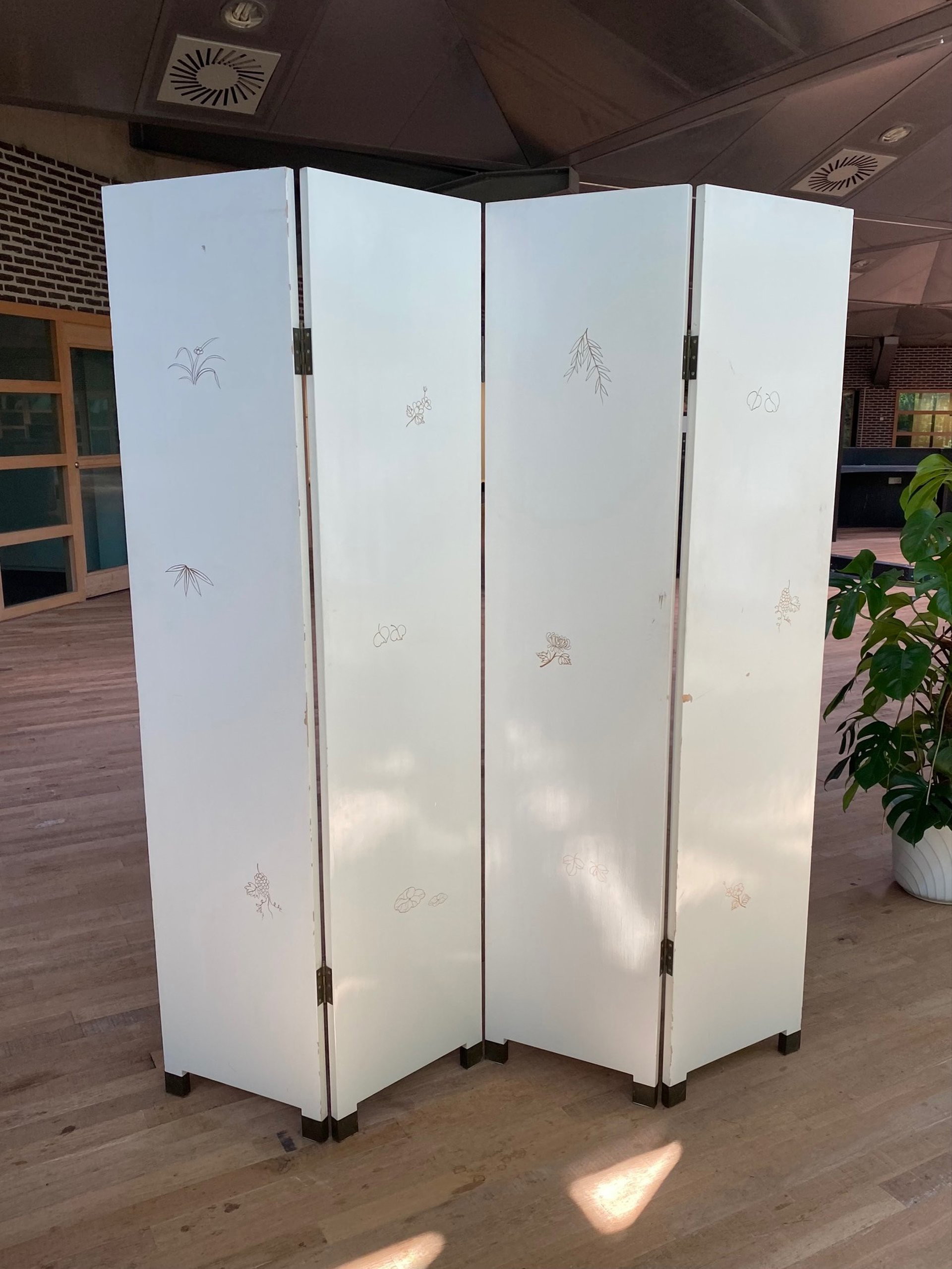 Vintage folding screen flowers | € 240 | Whoppah