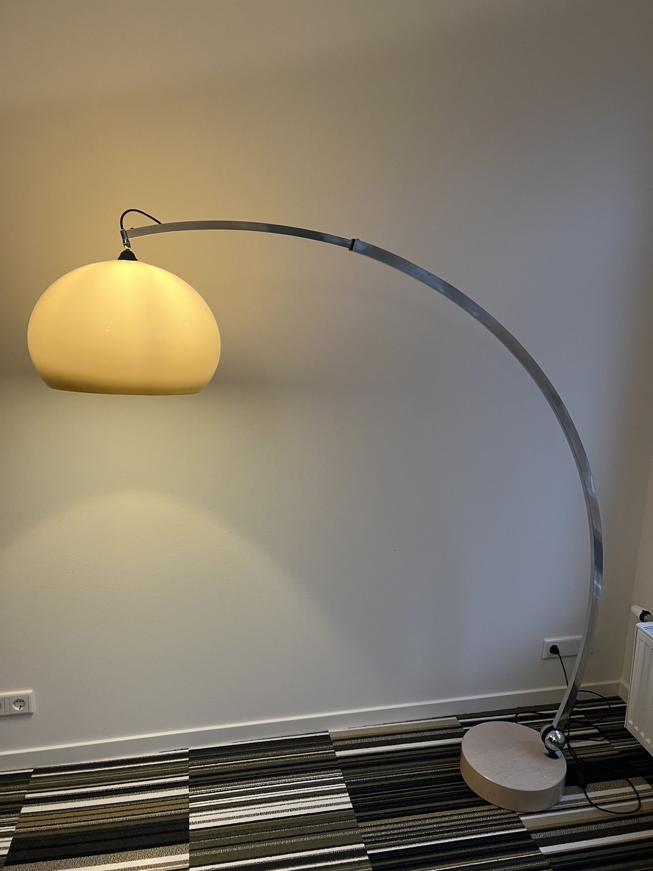 Vintage arc lamp | €495 | Whoppah