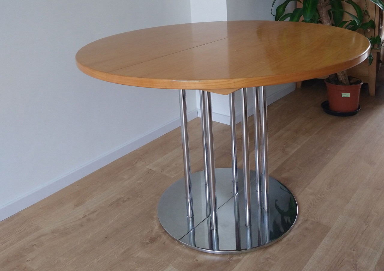 Thonet dining table S1047 | €728 | Whoppah