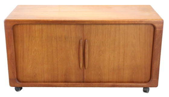 Dyrlund credenza store