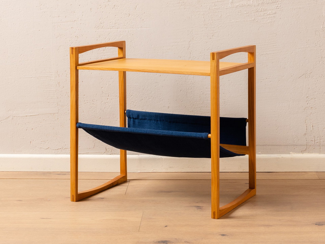 Sika Møbler Kai Kristiansen magazine rack | €519 | Whoppah