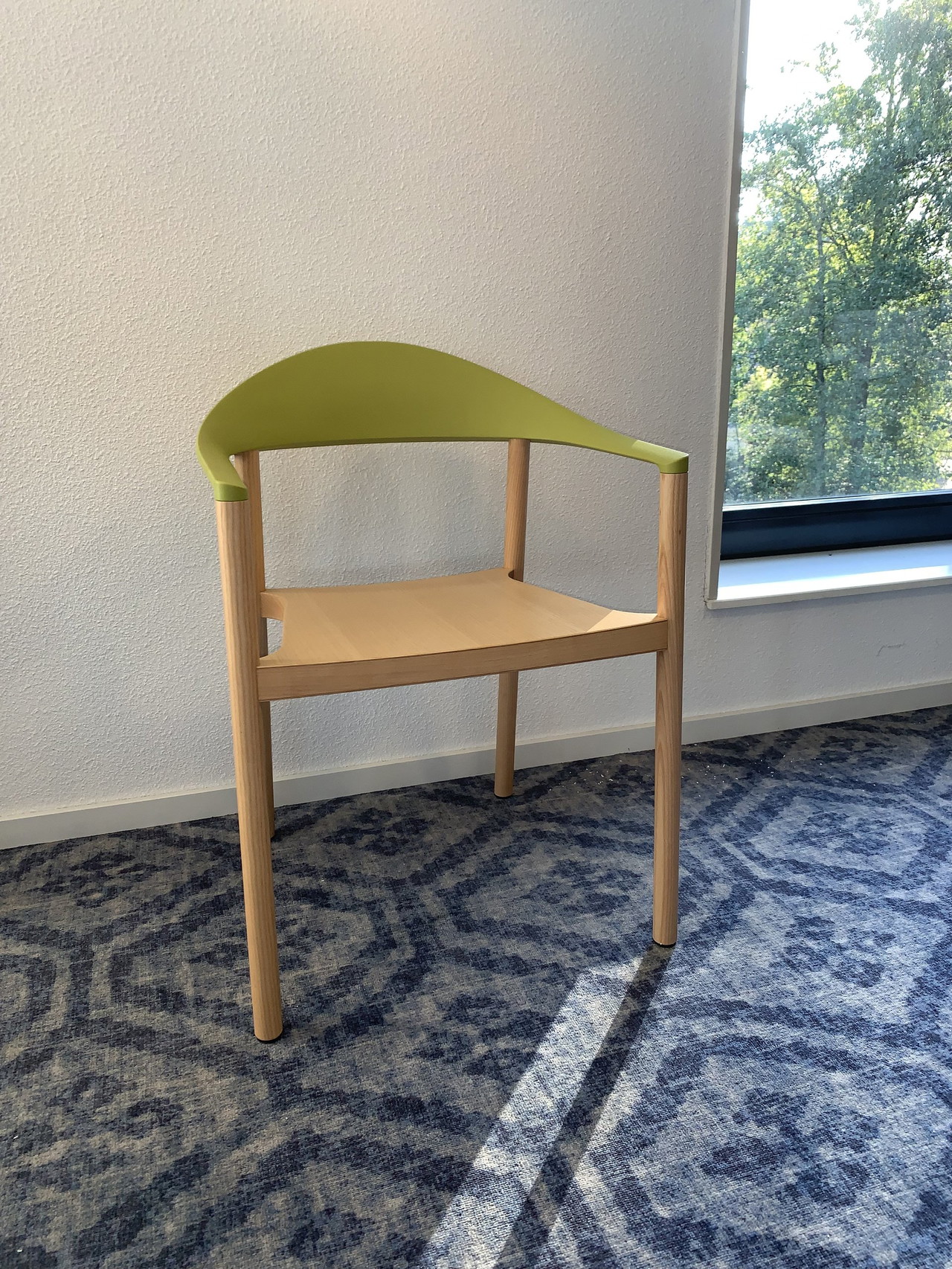 Shelf Monza design chair showroom model | €230 | Whoppah