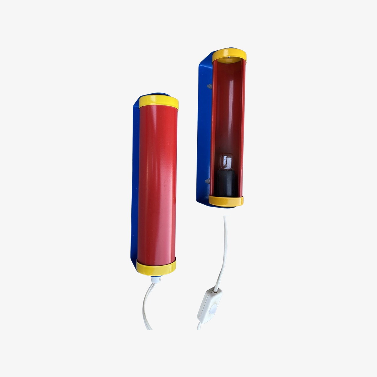 Set of 2 Vintage G&G Wall Lamps Memphis Style | €155 | Whoppah