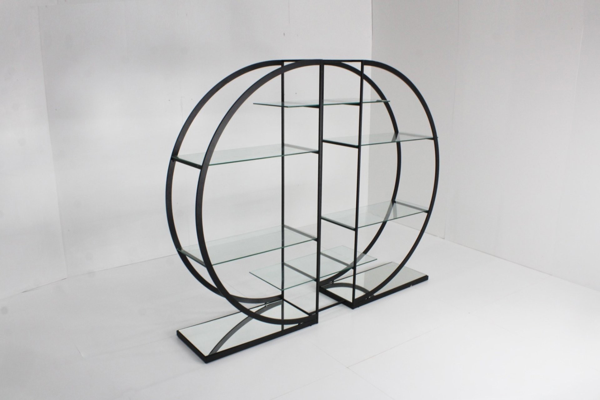Vintage room divider round display case | €1,050 | Whoppah