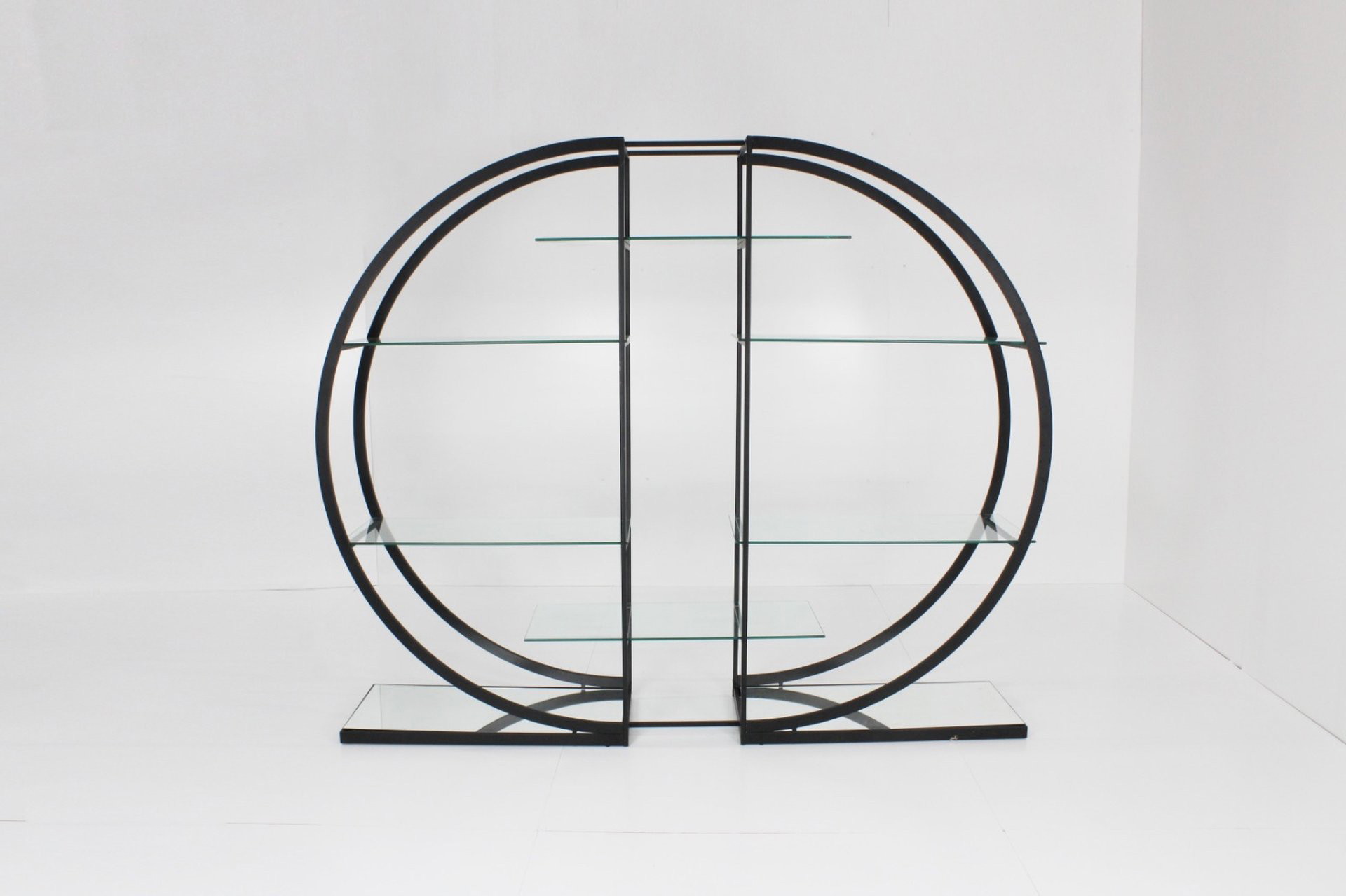 Vintage room divider round display case | €1,050 | Whoppah