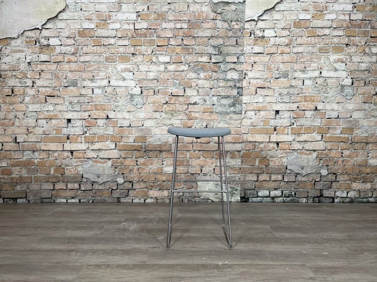 Cappellini Morrison Stool gray - stool | €240 | Whoppah