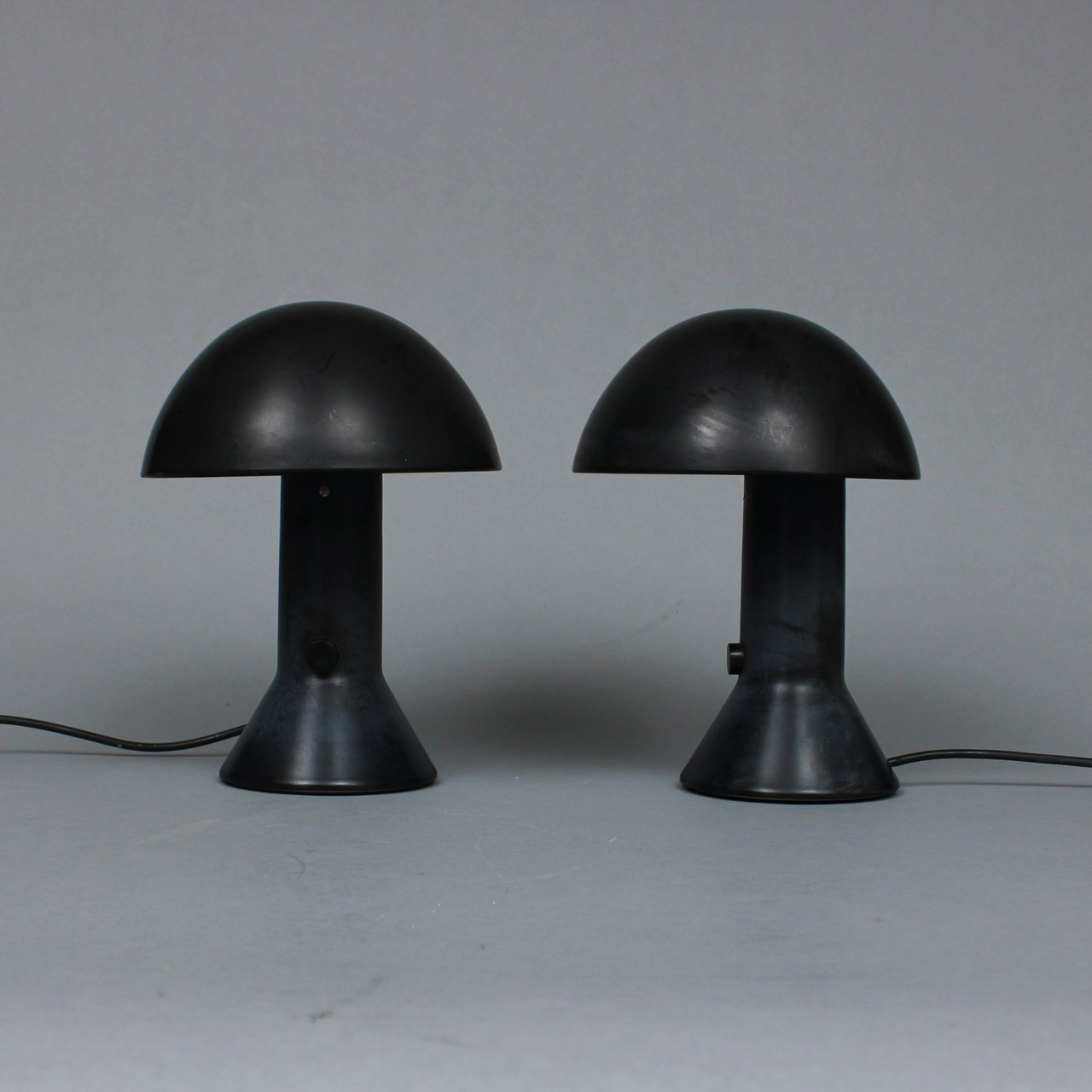 Elio Martinelli (1921-2004) set of 2 table lamps, Elmetto, by ...