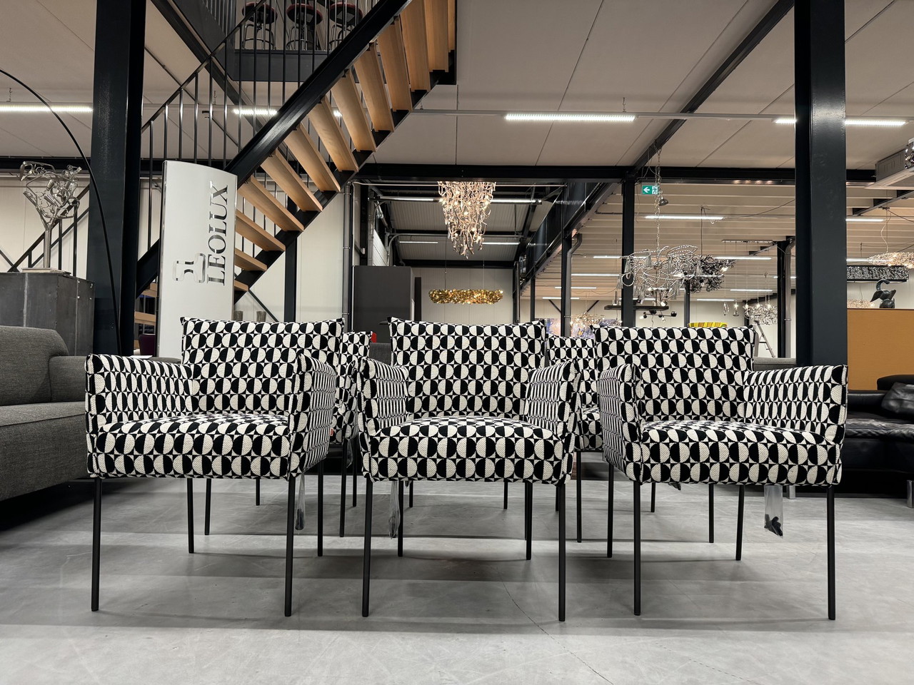 6 Jess Design Forward dining room chair black and white fabric | €2,700 ...