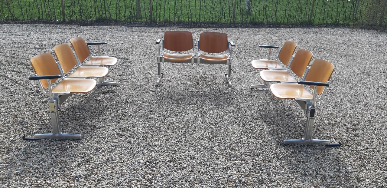 Castelli waiting room set 2 x 3 seater, 1 x 2 seater | €500 | Whoppah