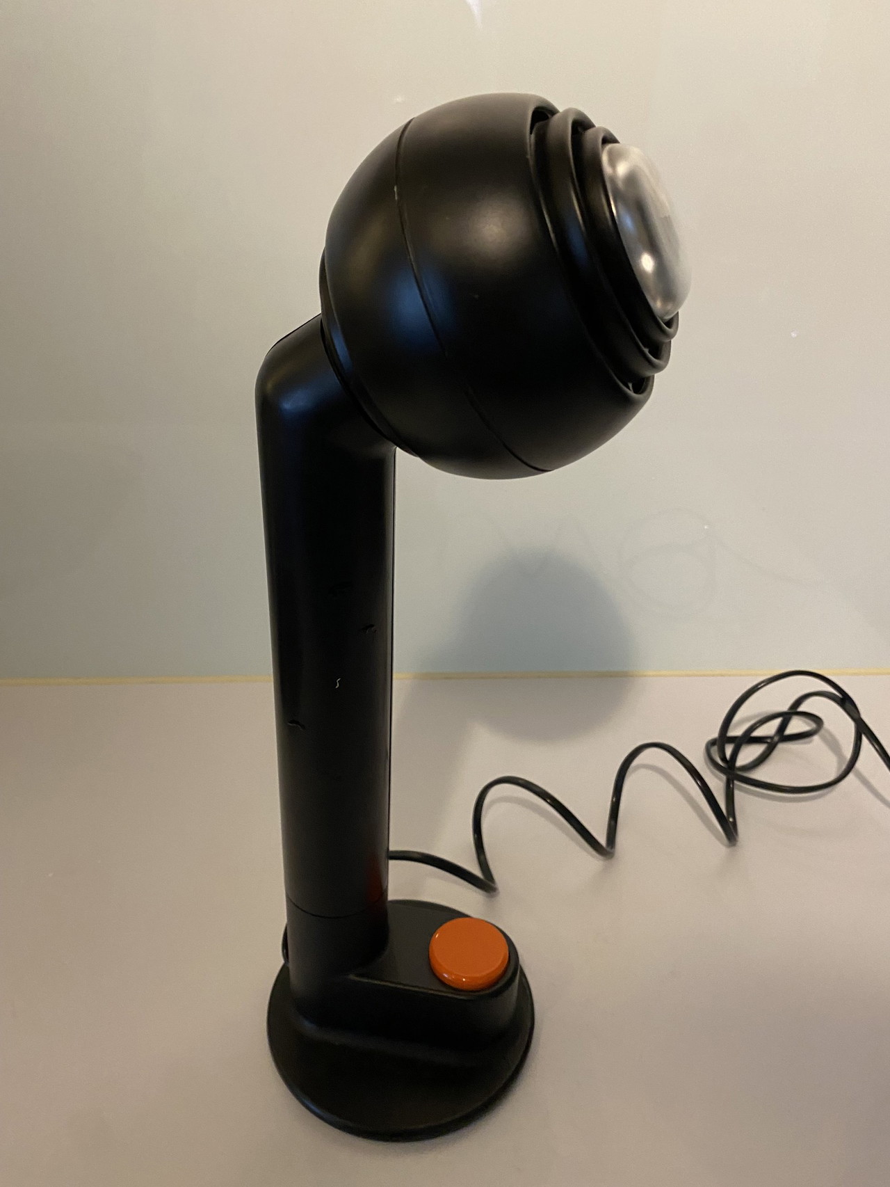 Space age Osram table lamp | €200 | Whoppah