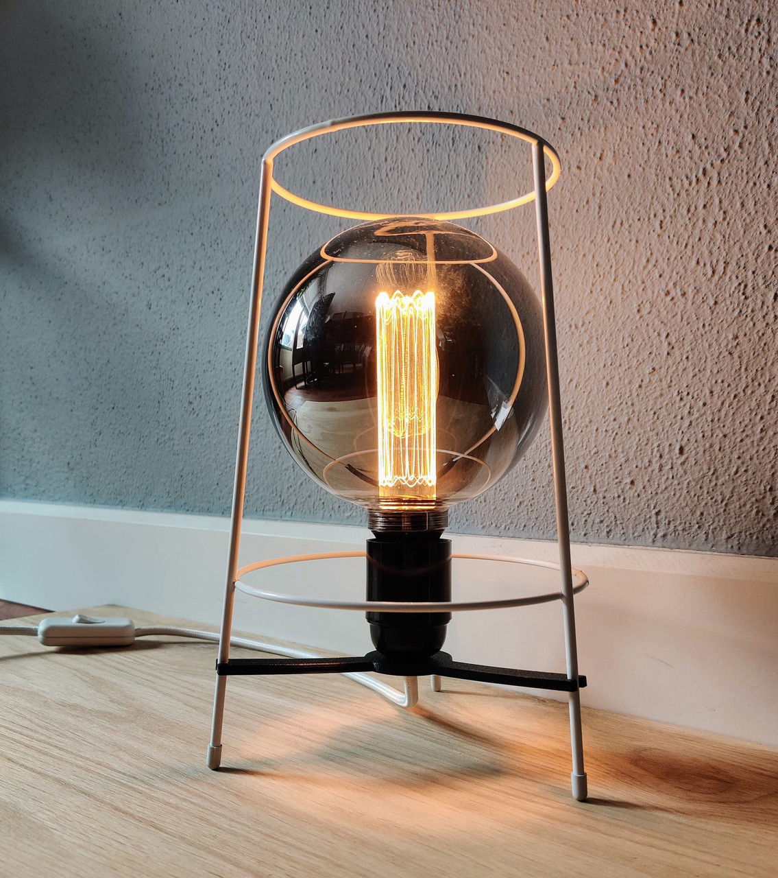 Upcycled titanium filament lamp | €75 | Whoppah