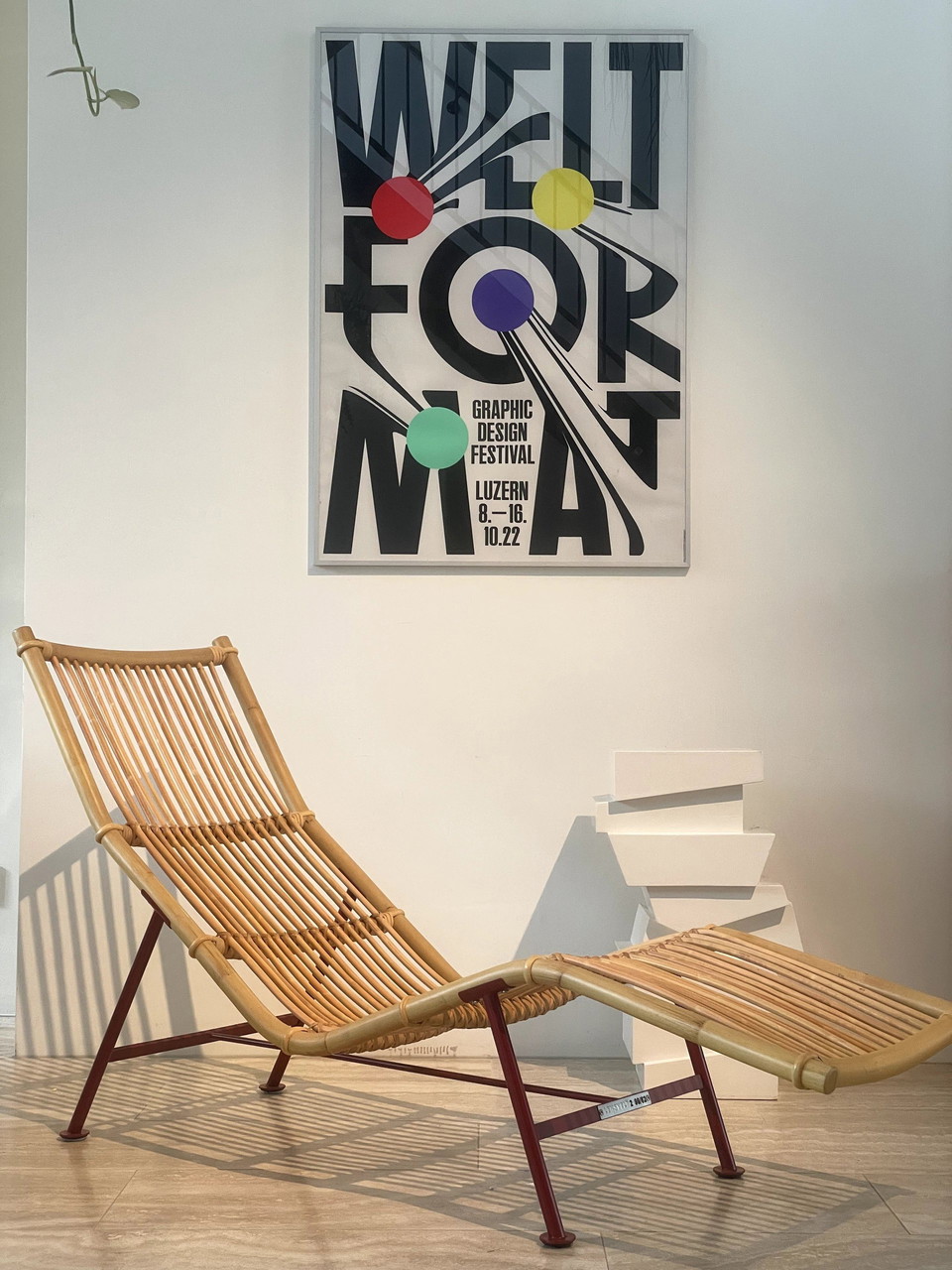 Canne Divan Lounger Rouge | €850 | Whoppah