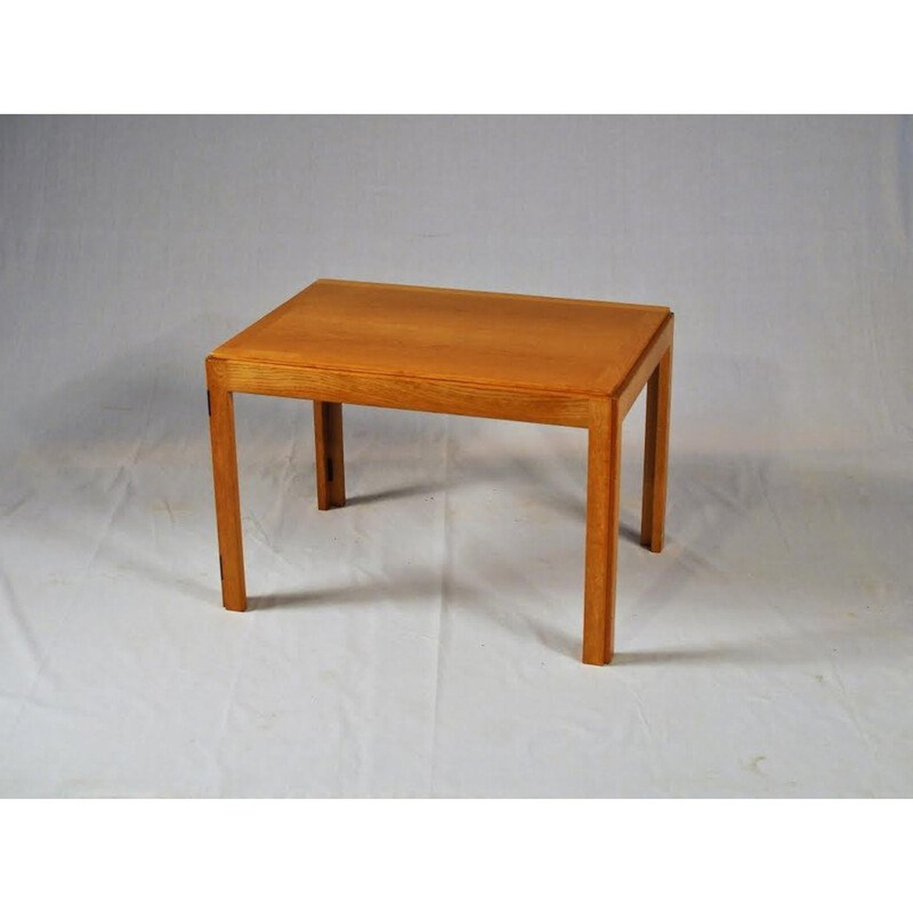 table d'appoint vintage en chêne par Borge Mogensen pour Fredericia Stolefabrik, 1960 | €420 ...