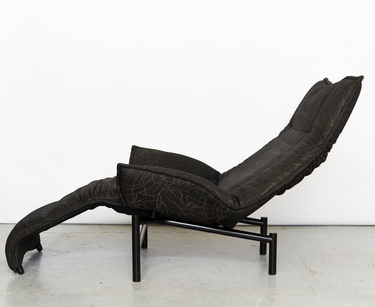 Vico Magistretti "Veranda" Chaise Pour Cassina | €1,100 | Whoppah