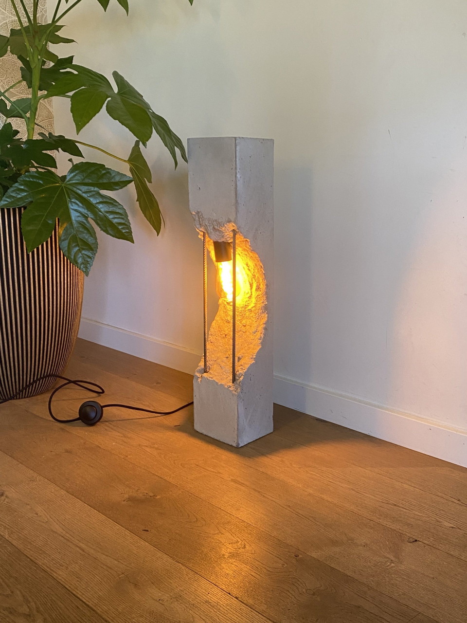 Lampe en béton industrielle | €120 | Whoppah