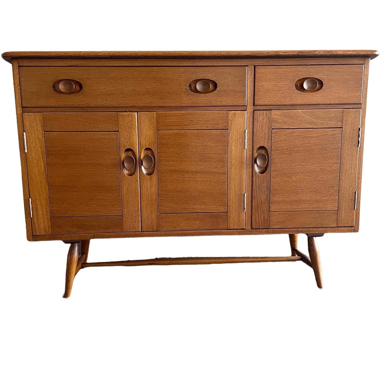 Buffet anglais Ercol, 1970 | €1,200 | Whoppah